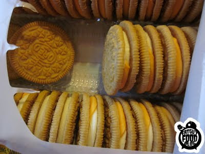 FATGUYFOODBLOG: Limited Edition Creamsicle Oreos!!