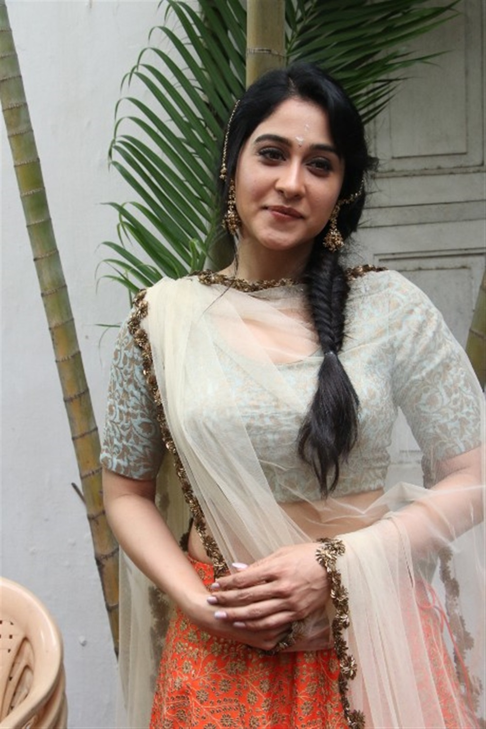 Tamil Actress Regina Cassandra New Photos at Mr Chandramouli Movie ...