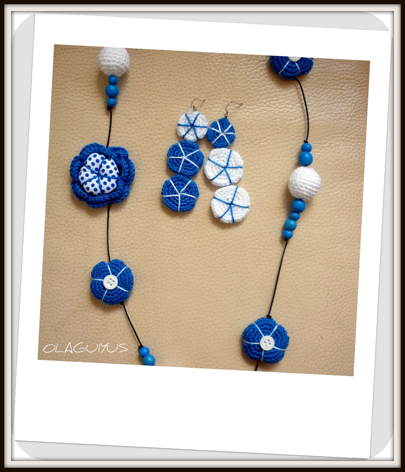 MI COSA PREFERIDA: COLLARES AZULES