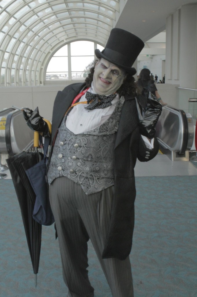 COMIC BOOK FAN AND LOVER: COSPLAYS # 055: PINGÜINO