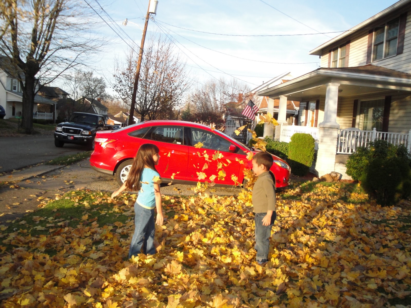 Kids e-Connection: Raking Leaves is FUN!