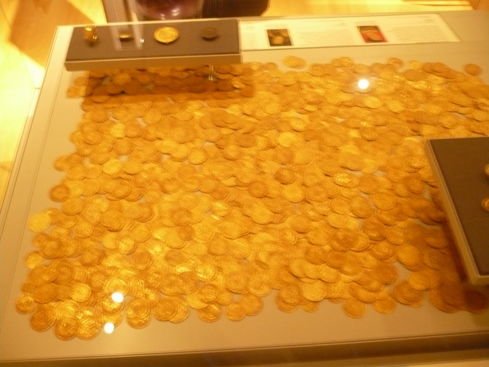 London Calling... a Carter-Johnson year abroad: Alex and Rebecca at the ...