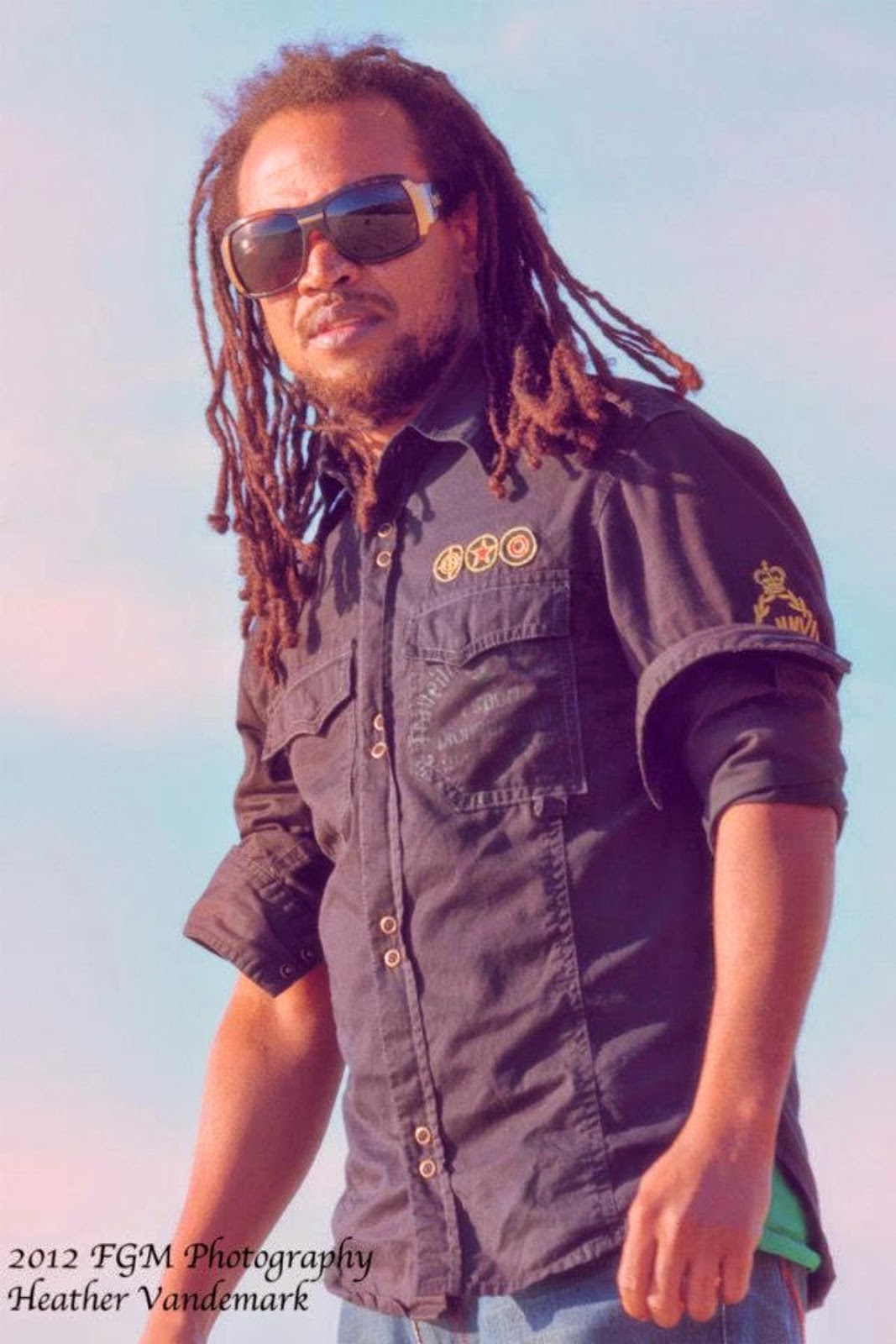 Reggaediscography: ANDREW BEES - DISCOGRAPHY: (Reggae Singer)