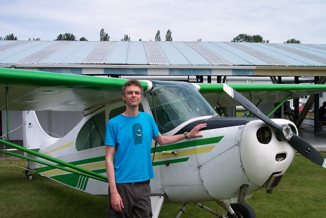 Chris Prosser: 0.5 hours Pilot in Command