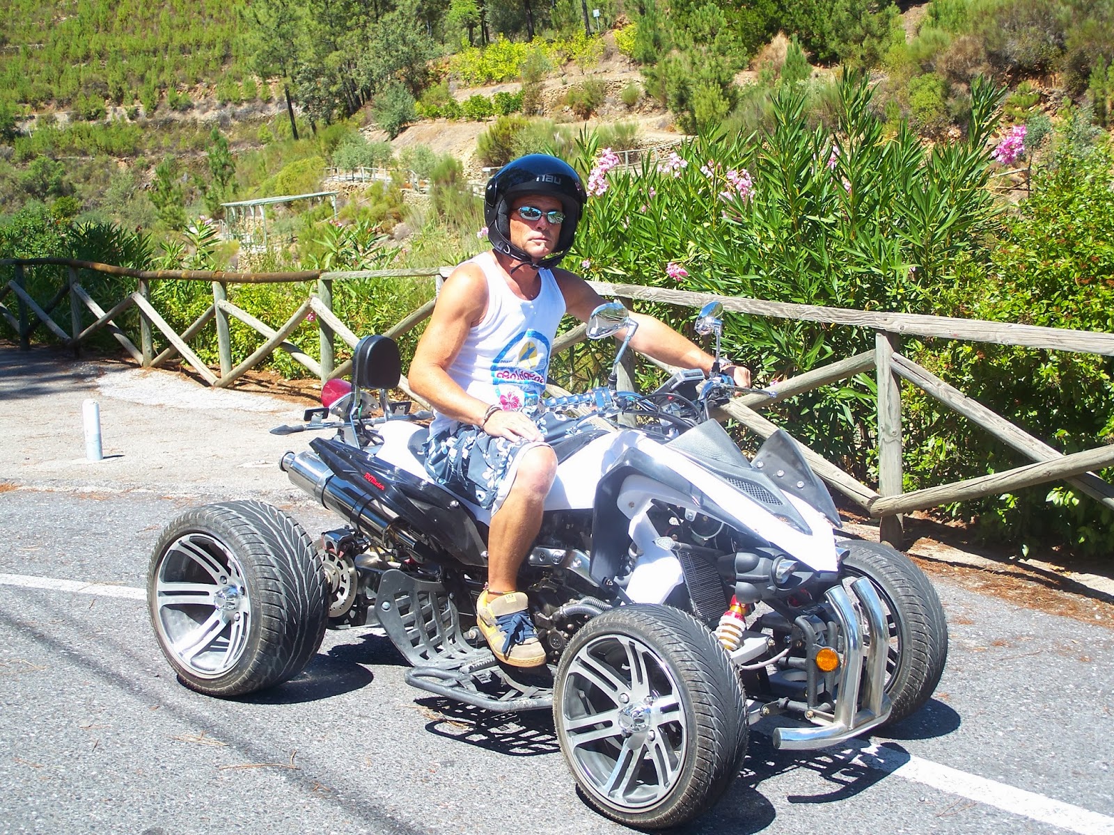 Caz and Rob's Renovation in Portugal: Motor cyles, motor bikes, vintage ...