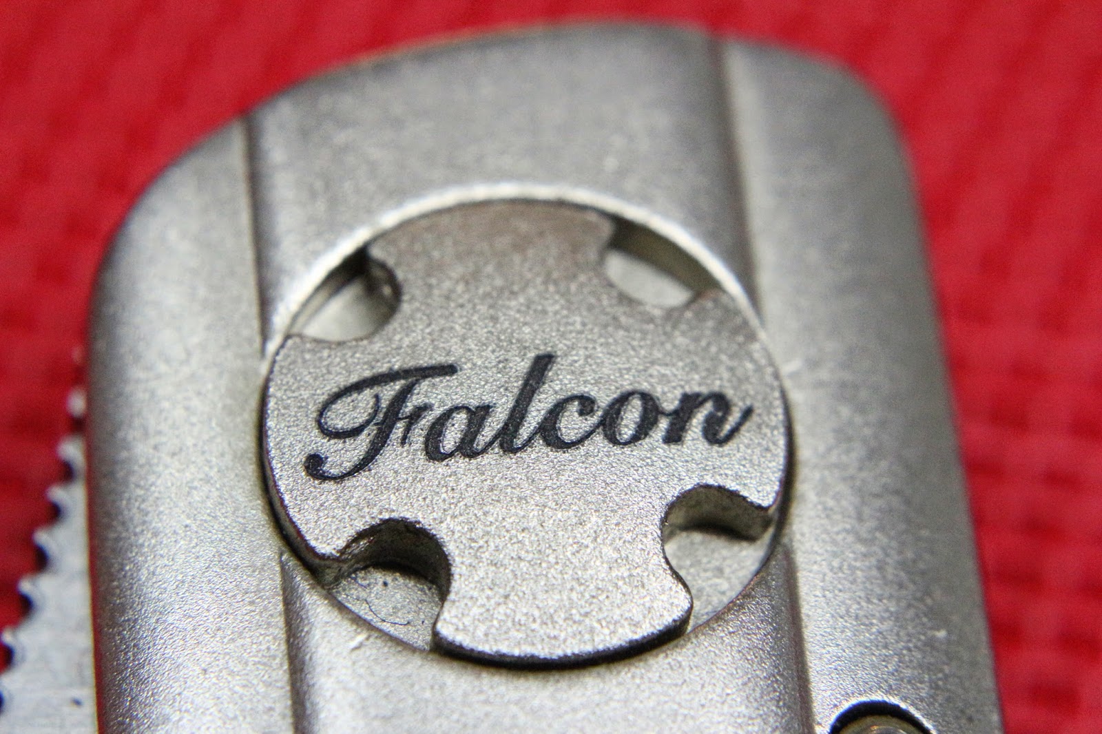 ARMAS BLANCAS 66: - GIGAND FALCON