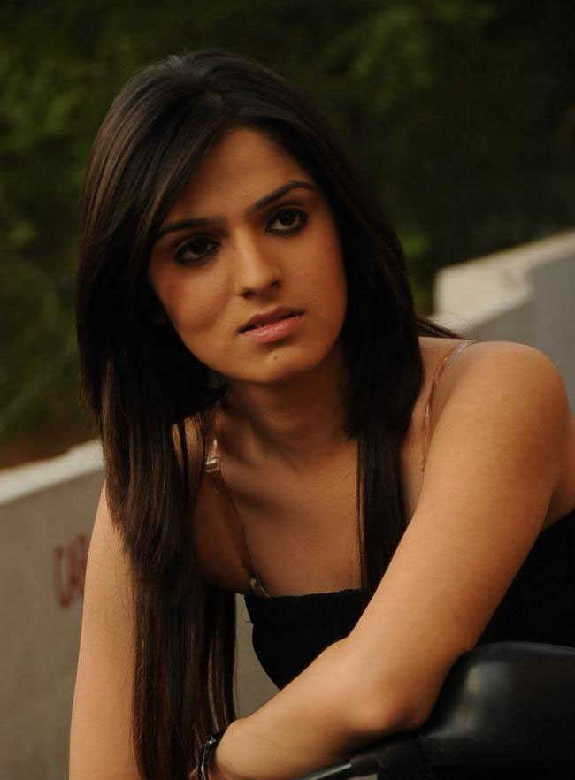 Shefali Sharma ~ telugu heroines | telugu heroines hot | telugu movies ...