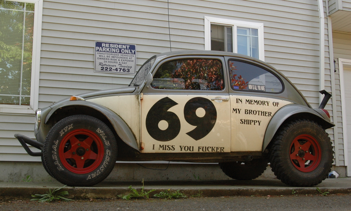 OLD PARKED CARS.: 1970 Volkswagen Beetle Baja Bug.