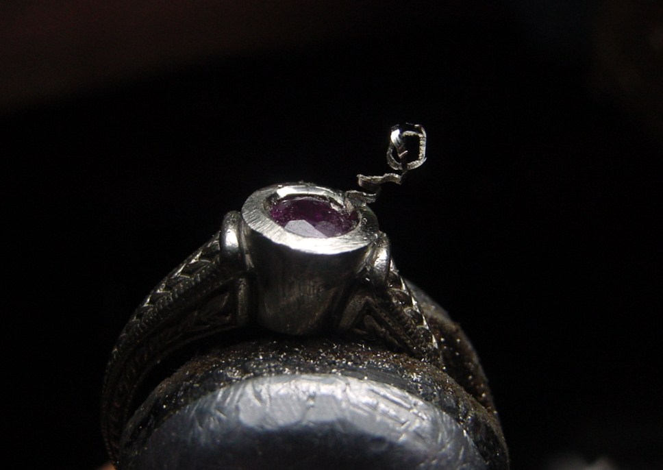 Gerrysdiamondsettingessays.com: Bezel Setting Diagrams.