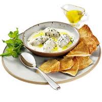 A Cozinha do Doutor Fofinho: Sopa árabe de coalhada com mini-kibes