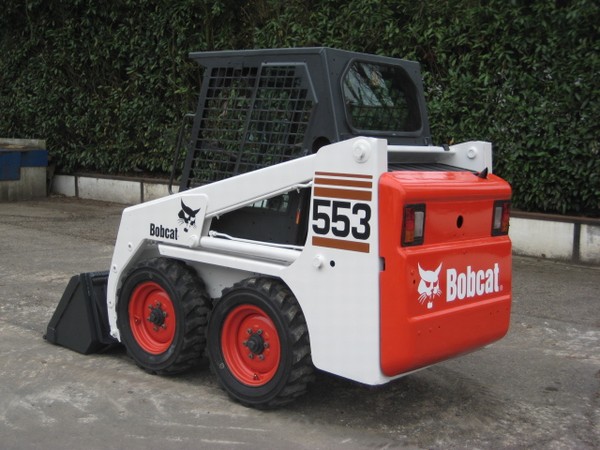 Mini Incarcatoare frontale BOBCAT 553 second hand An 2002 PRET 10.500 Euro