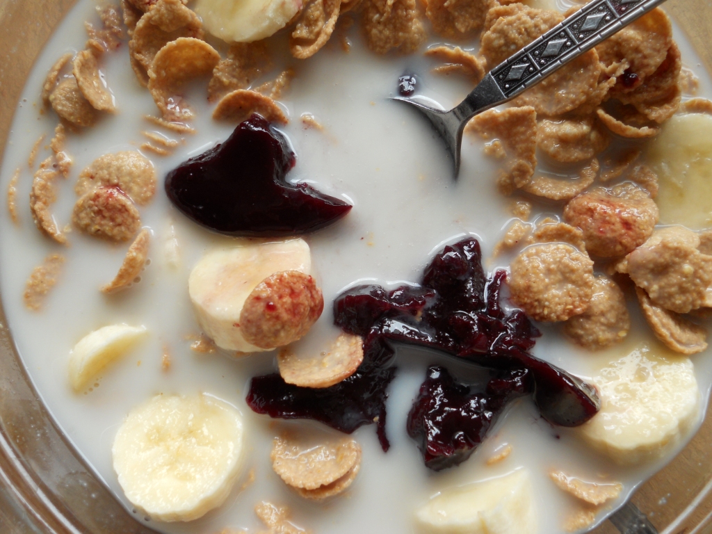 Snacking Squirrel: Banana and Jam Cereal