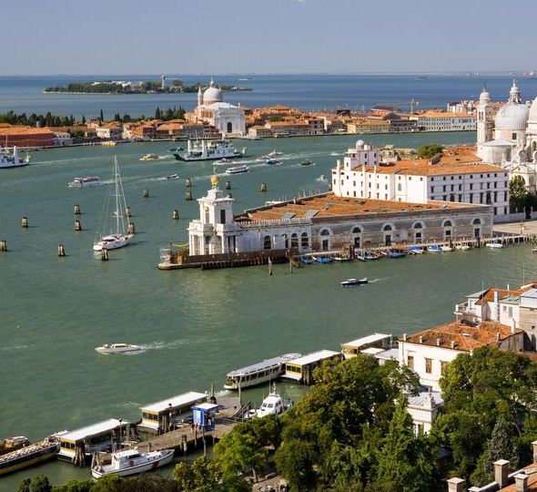 25 AMAZING PLACES YOU SHOULD VISIT | KontriMan Journal