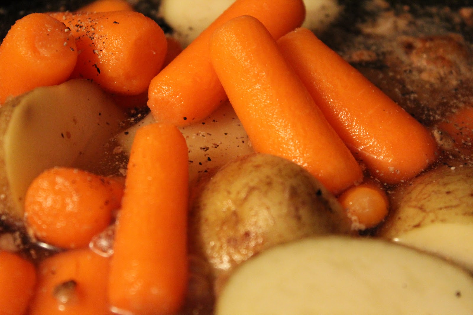Chez Kelley: pot roast, monkey bread, and food for everything...