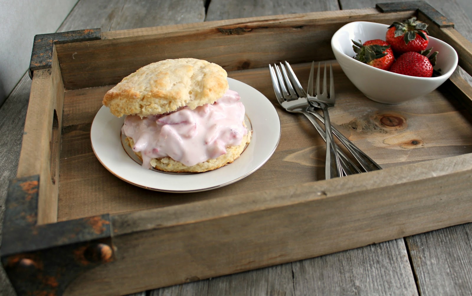 Hungry Couple: Strawberry Shortcake Light