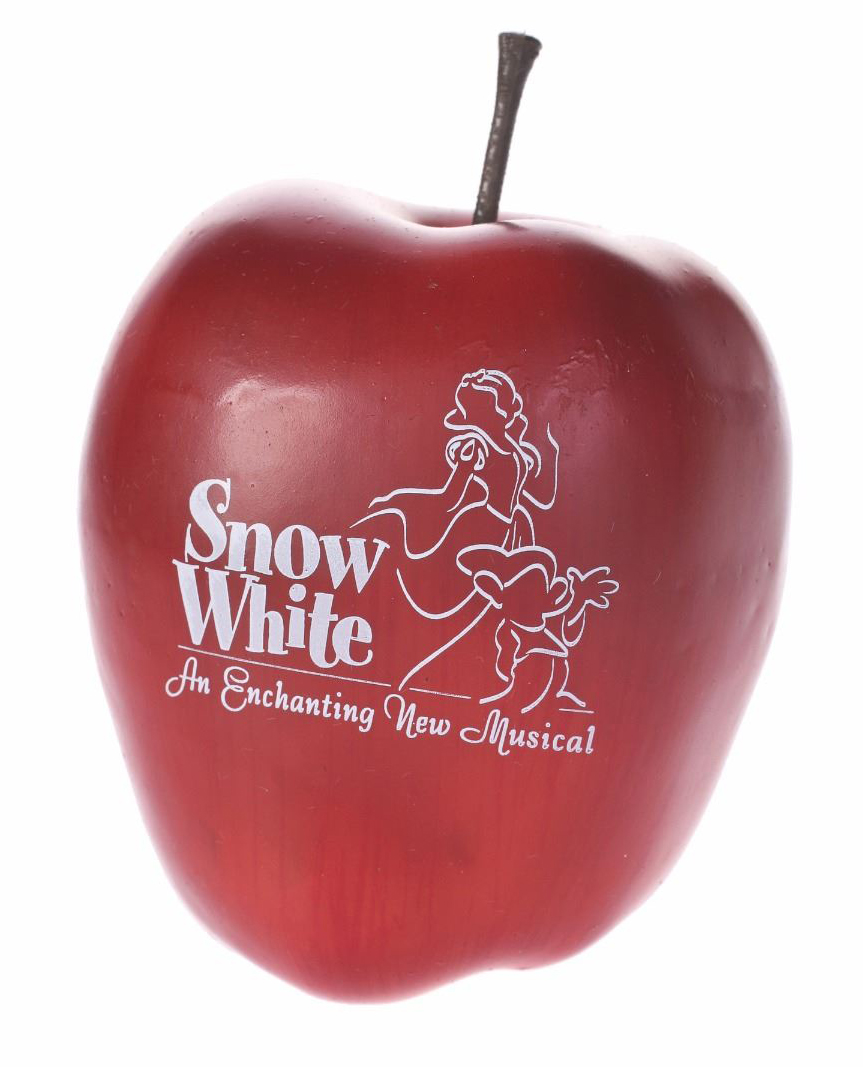 Filmic Light - Snow White Archive: Disneyland "Enchanting Musical ...