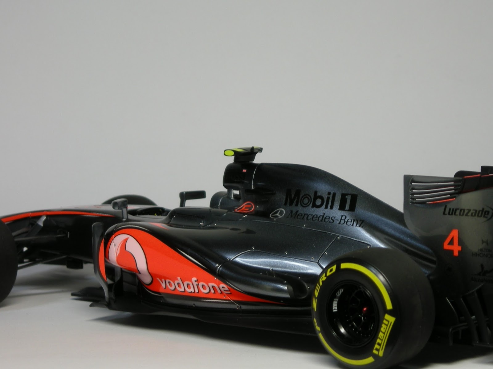 模型と時間: FUJIMI GP-11(No.34) McLaren MP4-27 AUSTRALIA GP 製作