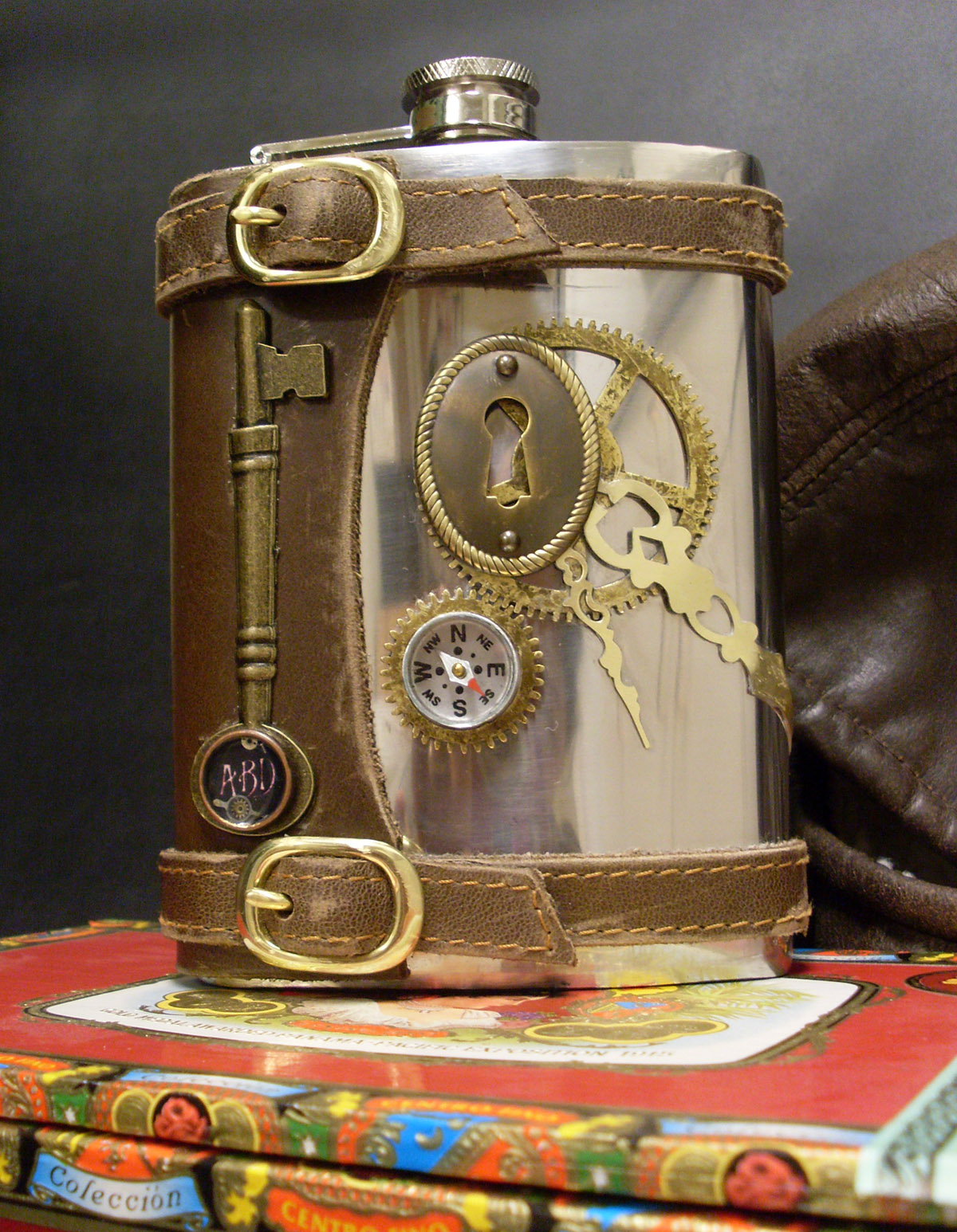 Felicia Bleu Rose: Crafts!: Steampunk Style Hip Flasks
