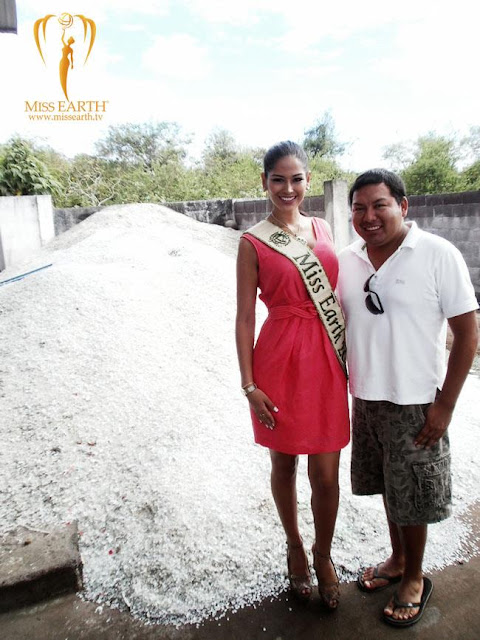 Nuevas Fotos de Olga Alava, en las Islas Galàpagos - Reinas de Belleza ...