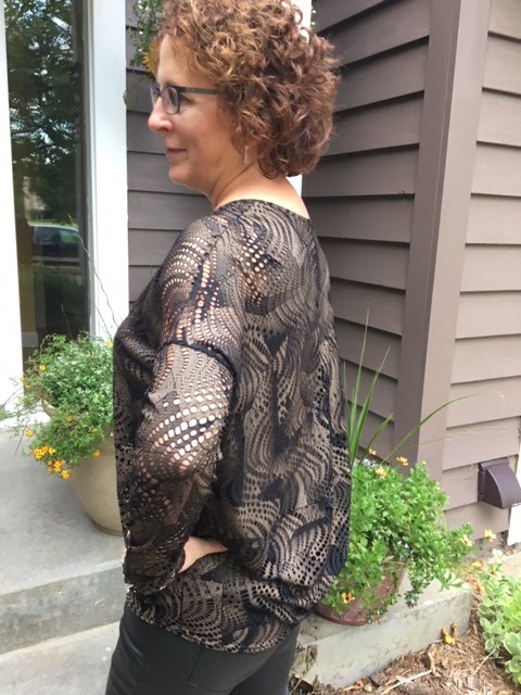 Made by a Fabricista: A Mesh Knit Top for Fall