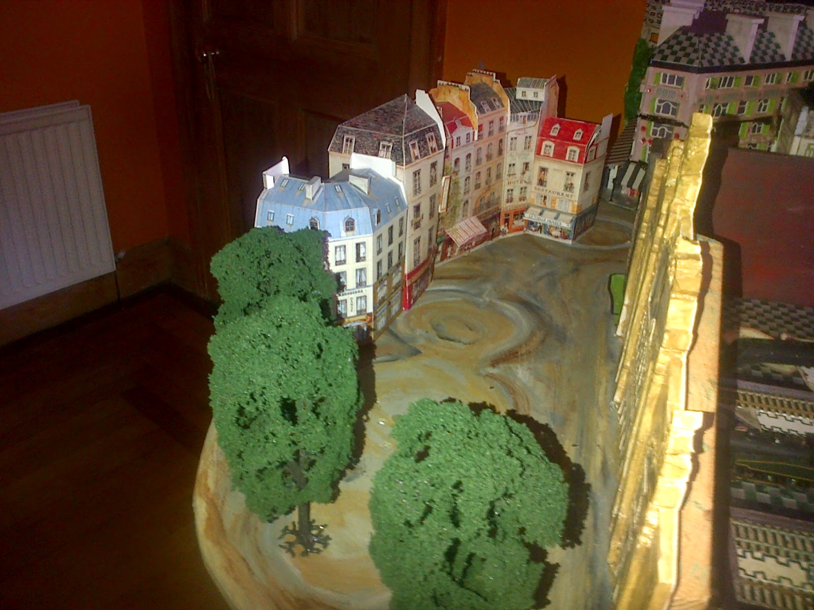 French Model Railway: HO scale card model buildings