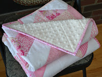 Totally Tutorials: Tutorial - How to Make a Chevron Baby Quilt