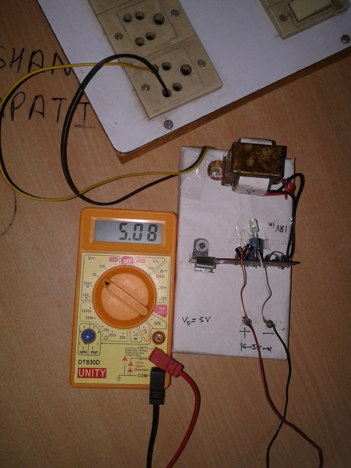 ELECTRONICS PROJECT: HOW TO MAKE A 5 VOLT VOLTAGE REGULATOR