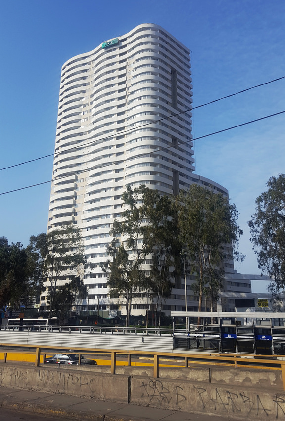 INFRAESTRUCTURA PERUANA: Edificio Lux