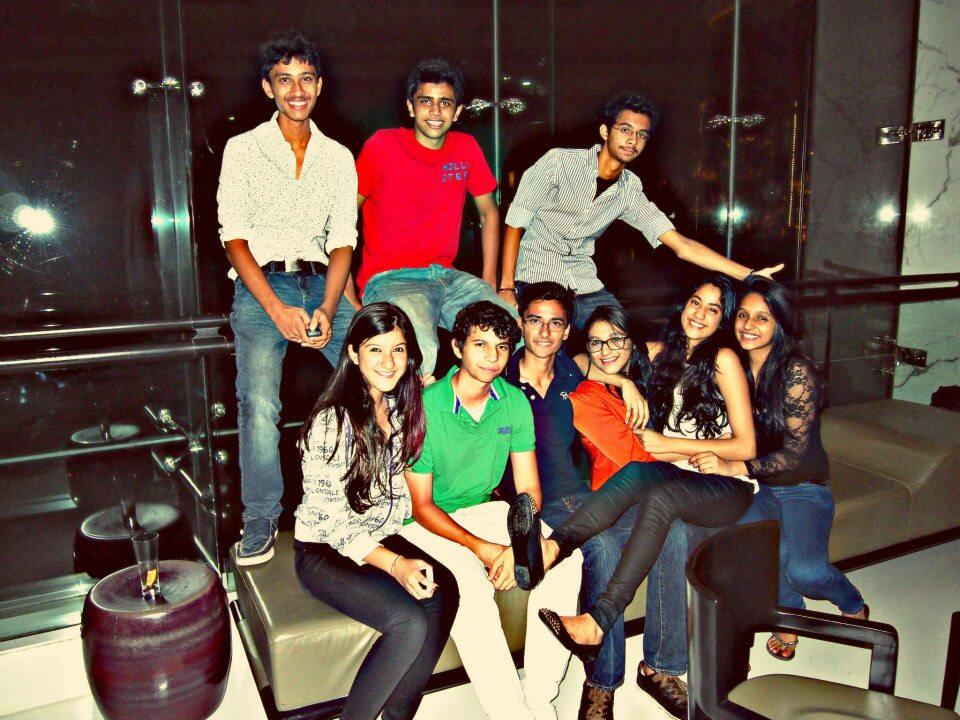 Actress Sridevi Kids Daughters Janhvi & Khushi Unseen Pics | Family ...