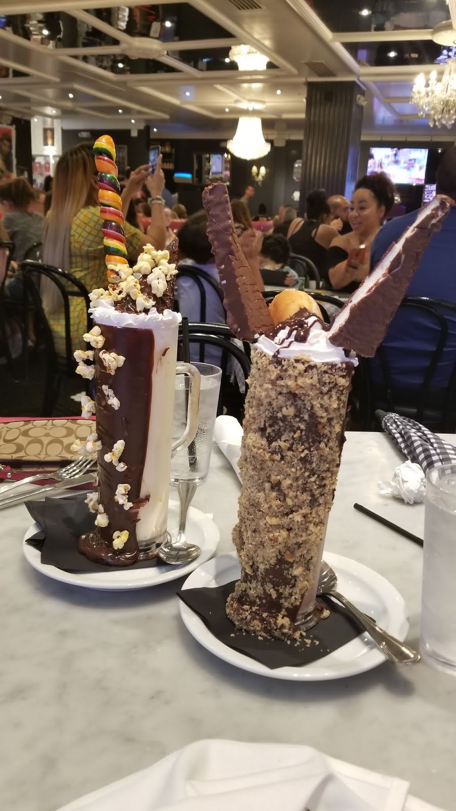 Disney Addict Junkie: Sugar Factory (International Drive)