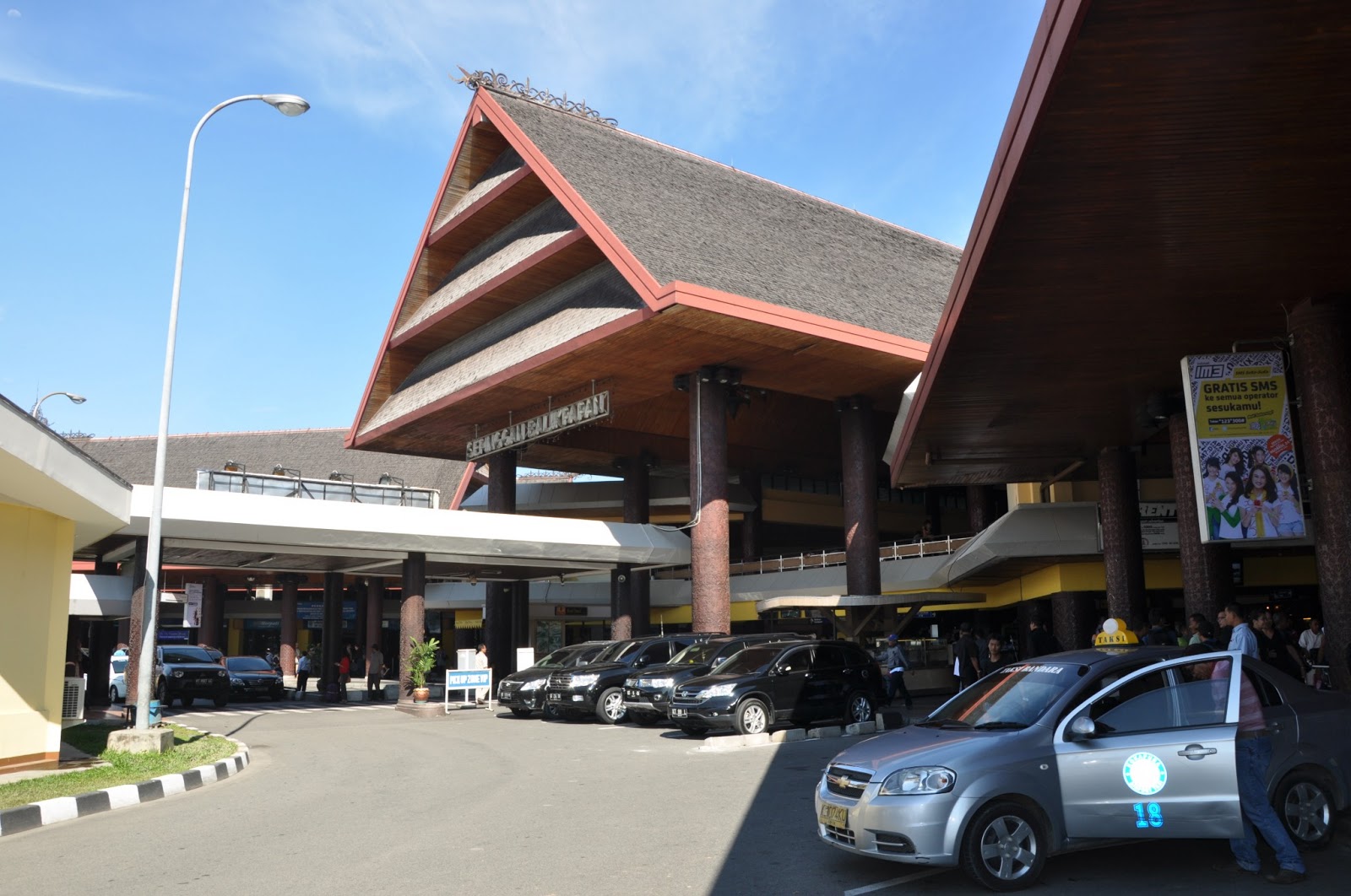 RAMZI'S PHOTOGRAPHY: Sepinggan airport balikpapan ... a first east ...