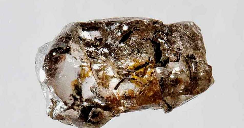 Rare Diamond Reveals Earth's Interior is All Wet - Geology In