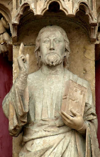 Gloria de la Edad Media: Mensaje de la catedral al hombre angustiado de hoy