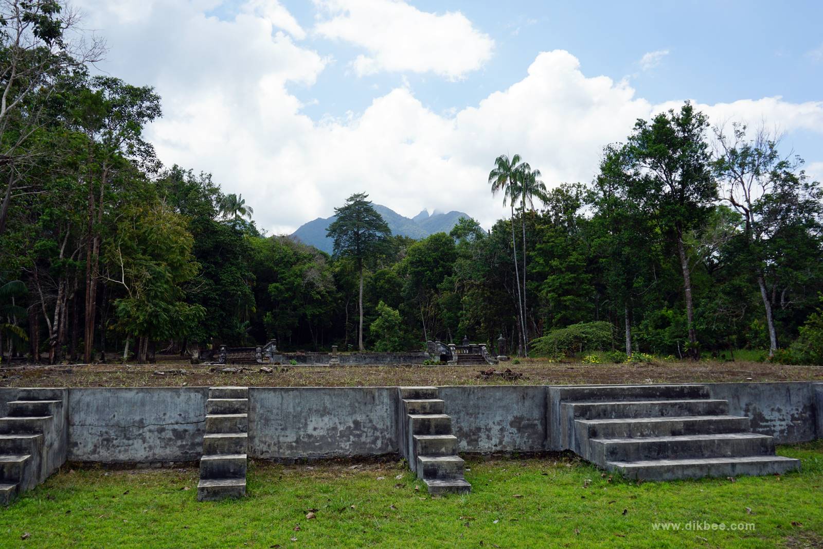 MENJELAJAH TEMPAT MENARIK DI PULAU LINGGA INDONESIA