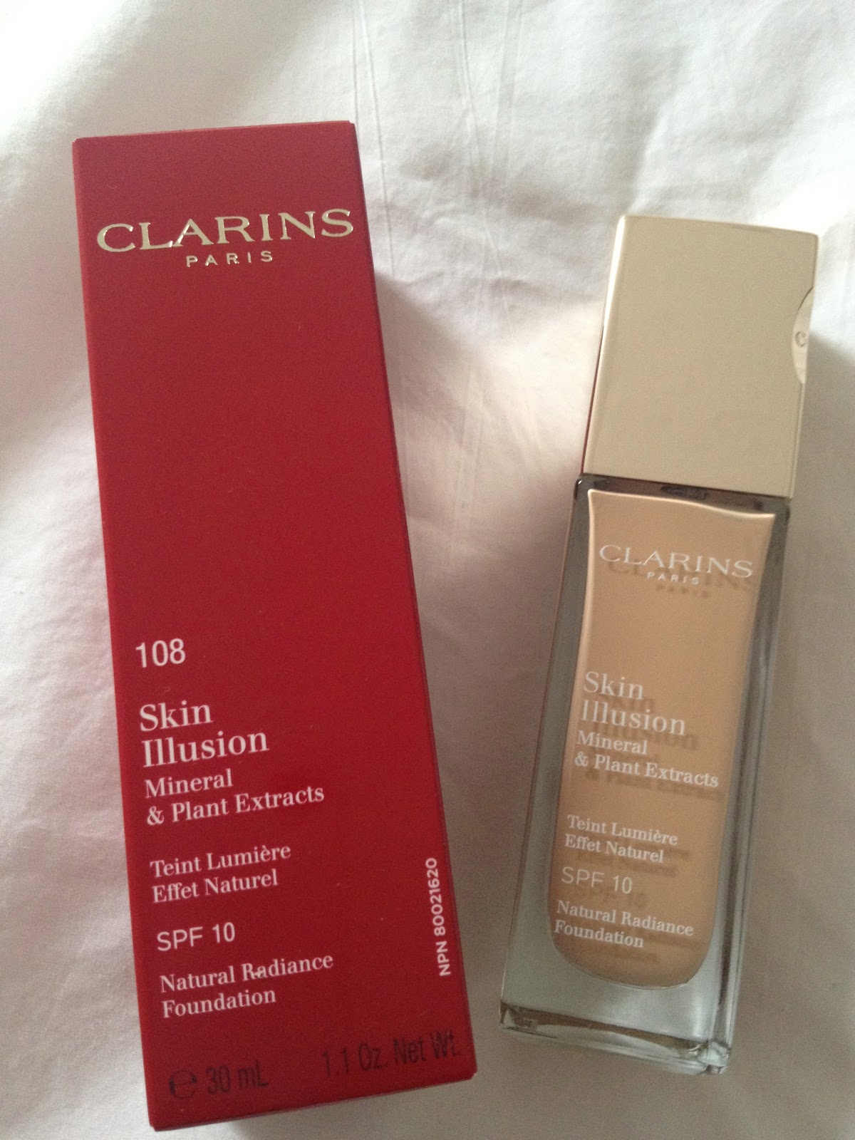 FLABBY FACE OF MAKEUP: Clarins Skin Illusion Foundation 108 Sand