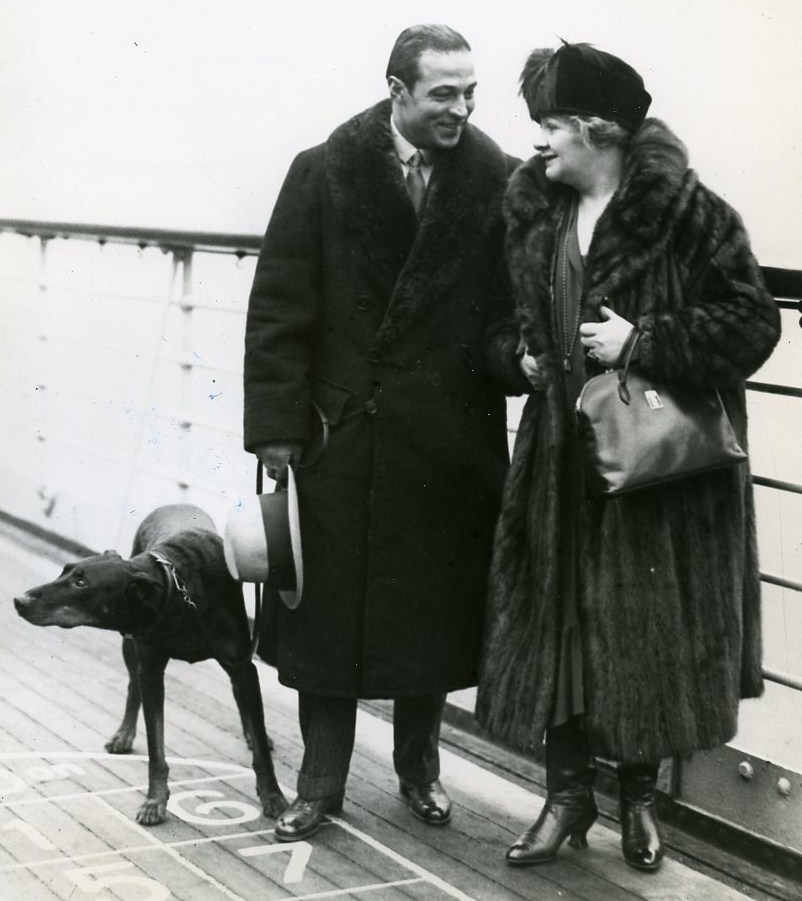 Under Every Stone: RUDOLPH VALENTINO'S FAITHFUL DOG - Kabar