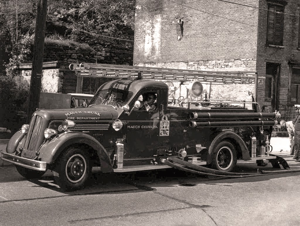 transpress nz: Seagrave fire truck, late 1940s