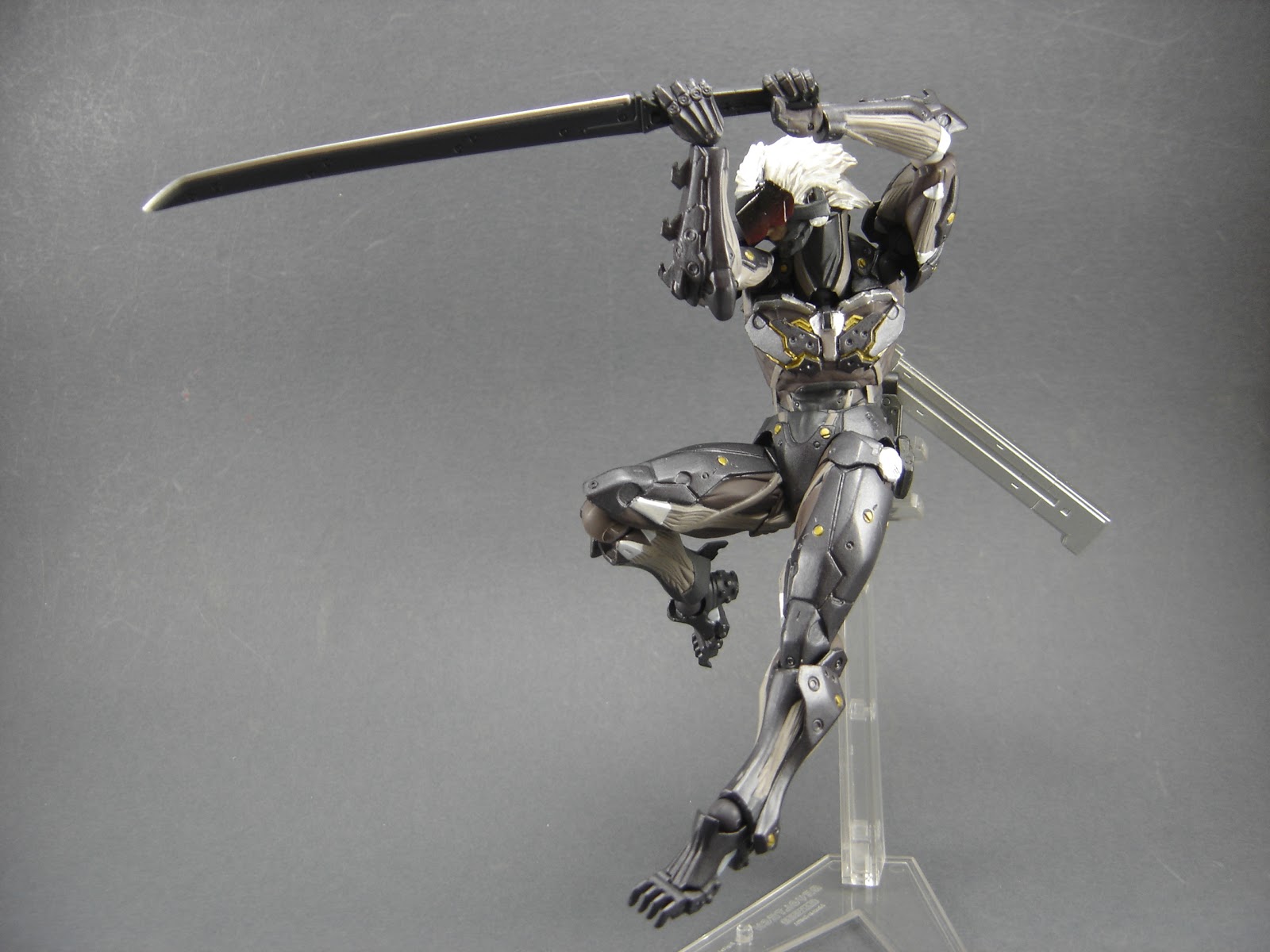 Lightning Ace's gundams: Revoltech Raiden from metal gear rising ...