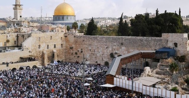 Romania Live: Western Wall live webcam Zidul Plangerii Ierusalim