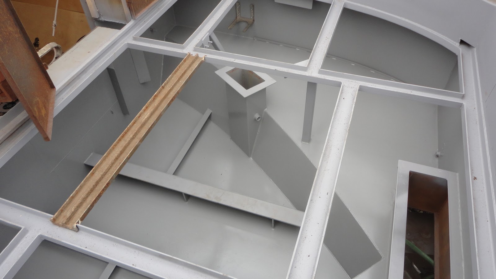 Widebeam Boat Build Blog: Starting To Load The Engine Bay