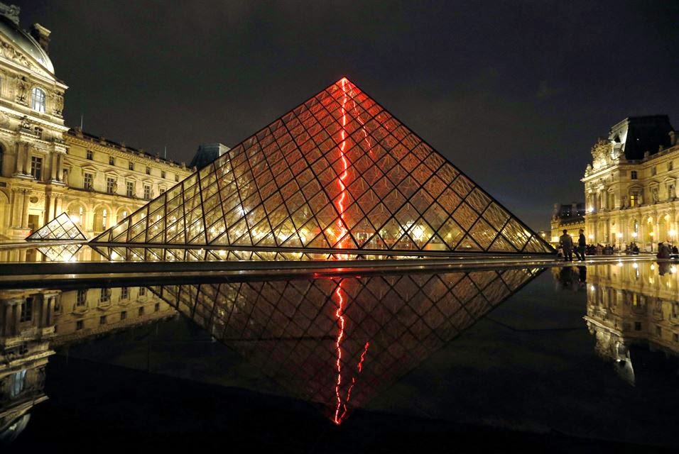 bensozia: Sous le plus grand chapiteau du monde