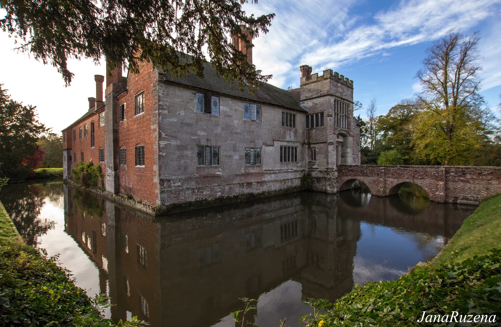 Escapes and Photography: A very quick walk around Baddesley Clinton