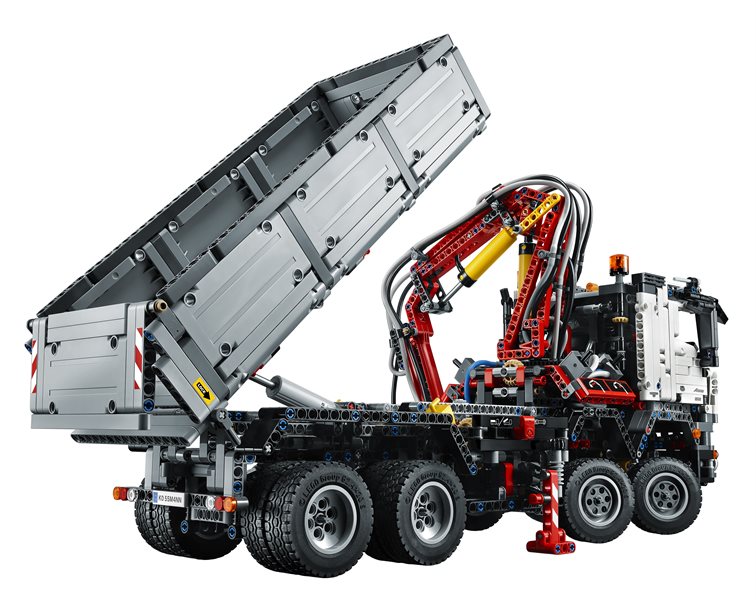 The Brick Castle: LEGO TECHNIC Mercedes-Benz Arocs 3245 set 42043 Giveaway