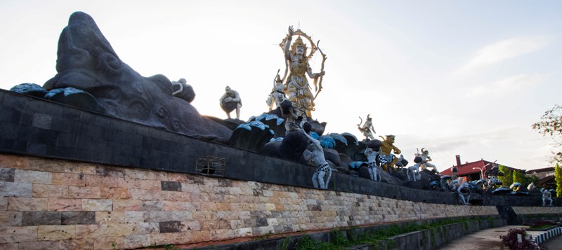 Indonesia As I "See": Patung Titi Banda - Wayang Epic Ramayana ...