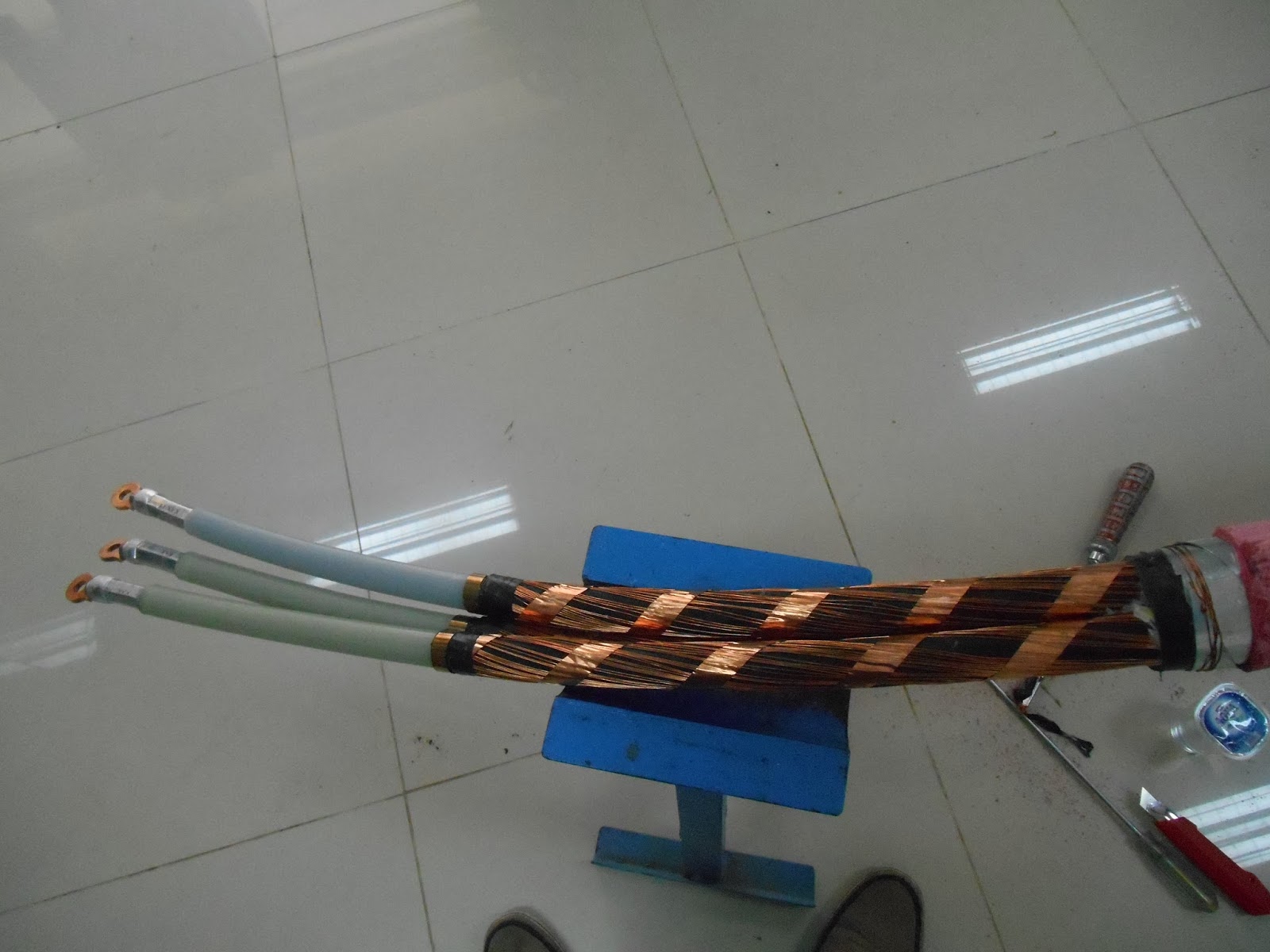 MATARAM ELECTRIC: TERMINASI KABEL TANAM 20 KV MENGGUNAKAN MERK RAYCHEM ...