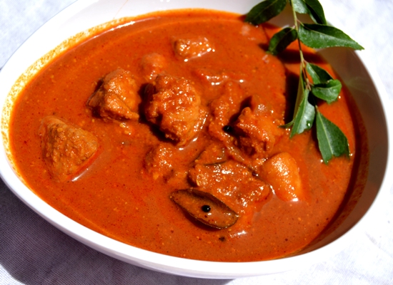 Vaniensamayalarai: Shark fish curry / Sura meen kuzhambu