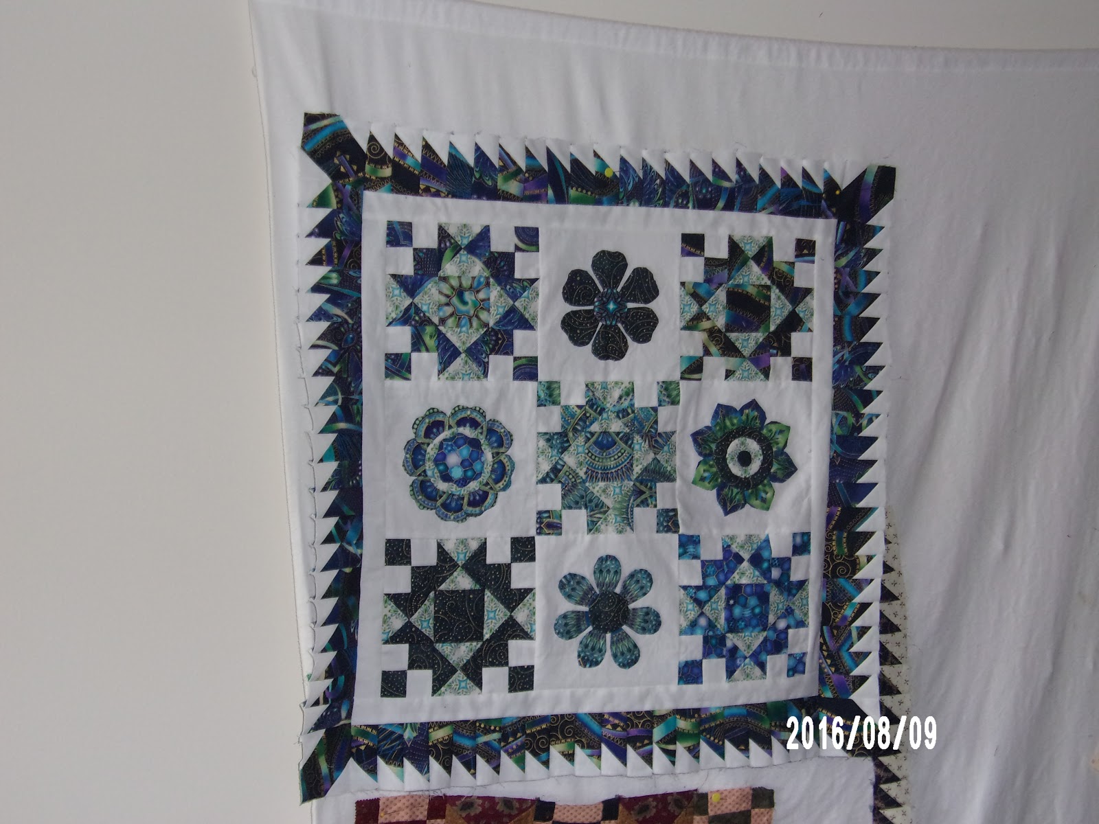 citymousequilter : between blocks