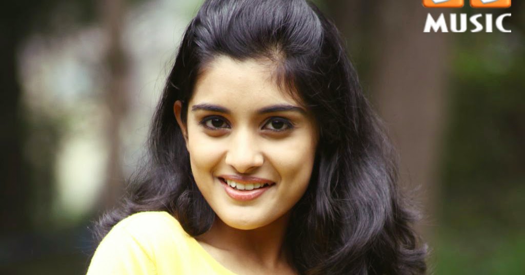 Naveena Saraswathi Sabatham Heroine Childhood Photos