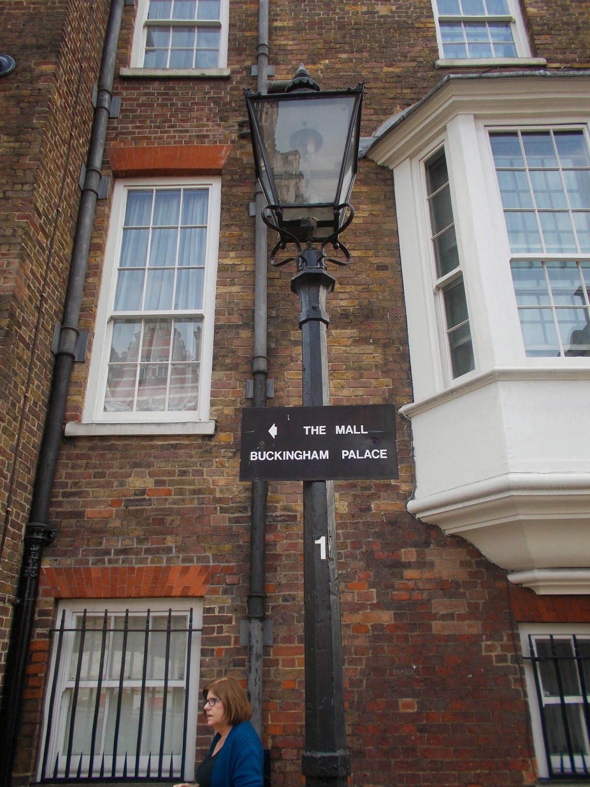 THE DUKE OF WELLINGTON TOUR: SIGNS WE SAW IN LONDON – Number One London