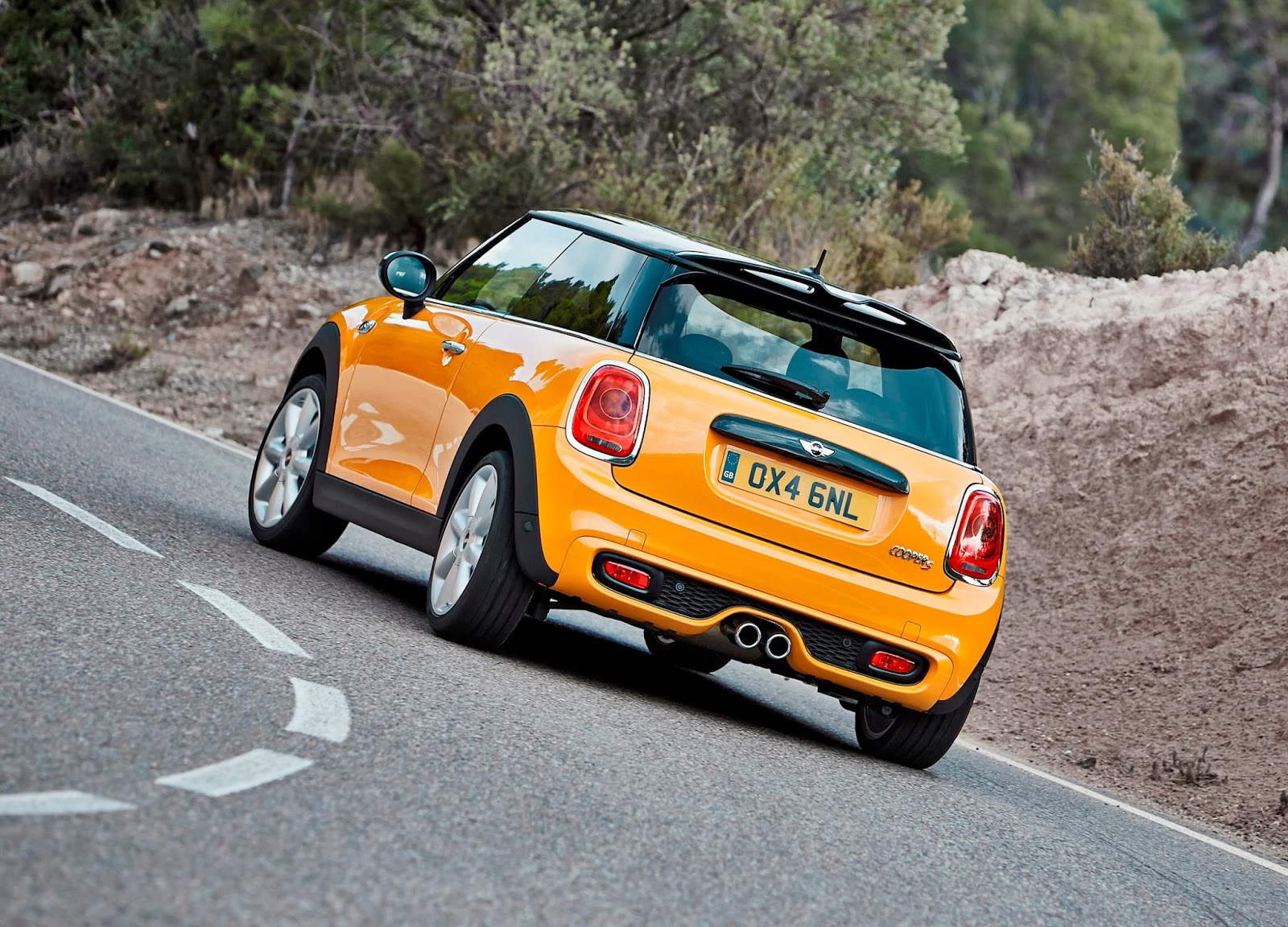 MINI revela nova geração do Cooper